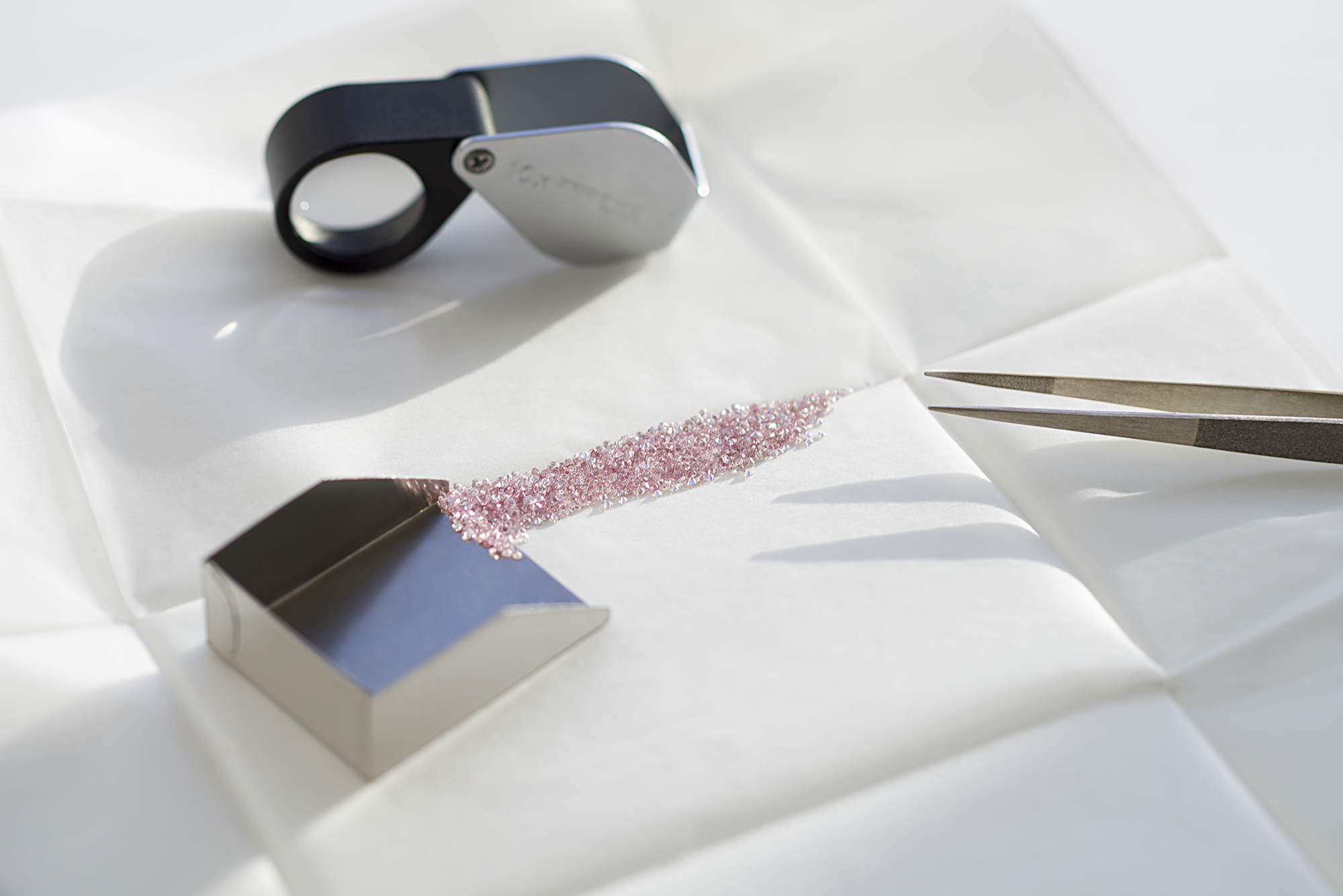 Natural Fancy Coloured Round Diamonds | Pala Diamonds